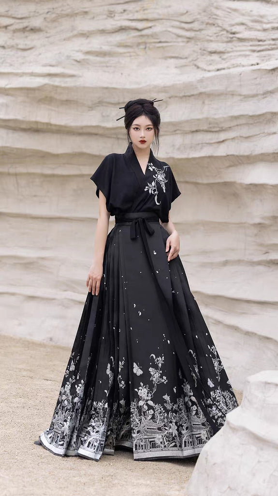 Modern Hanfu vs. Traditional Hanfu: A Comprehensive Comparison – Yandan ...